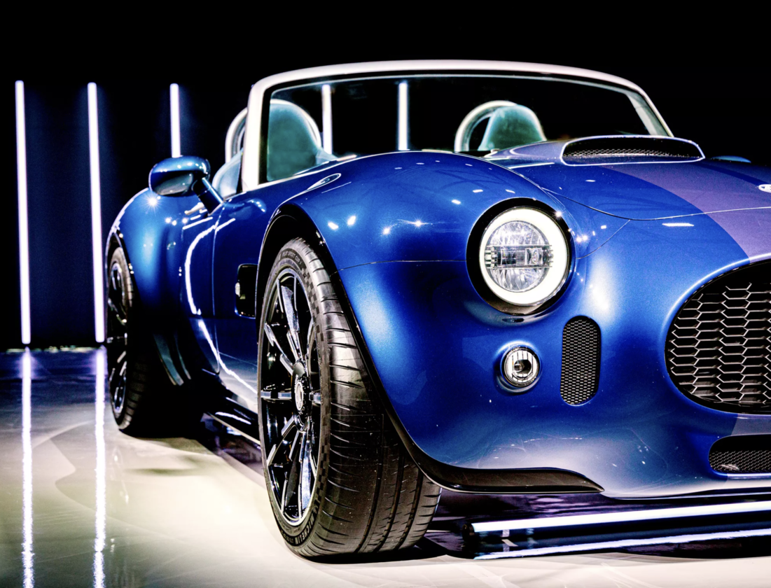 UNE AC COBRA NEUVE ET FAITE À LA MAIN : UN GT ROADSTER COLLECTOR MADE ...